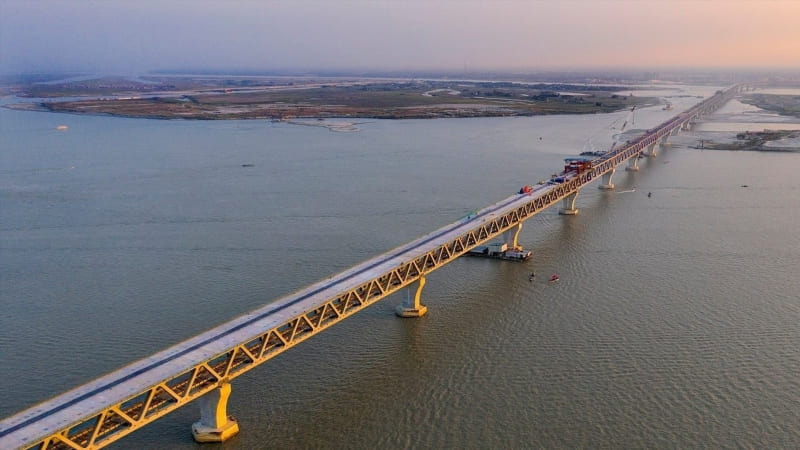 Exploring the Marvel of Engineering: Kelowna Floating Bridge - Tours